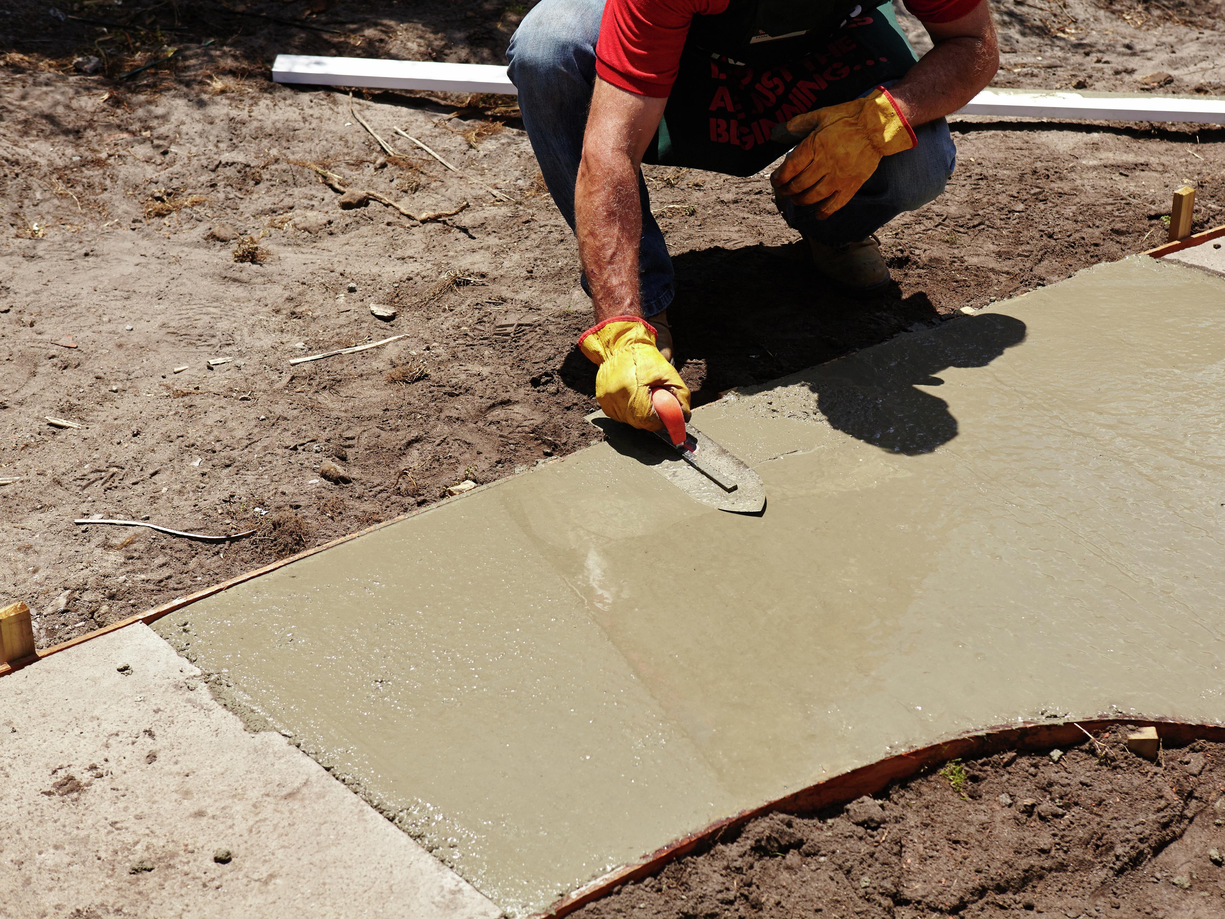 How To Level Concrete - Bunnings Australia
