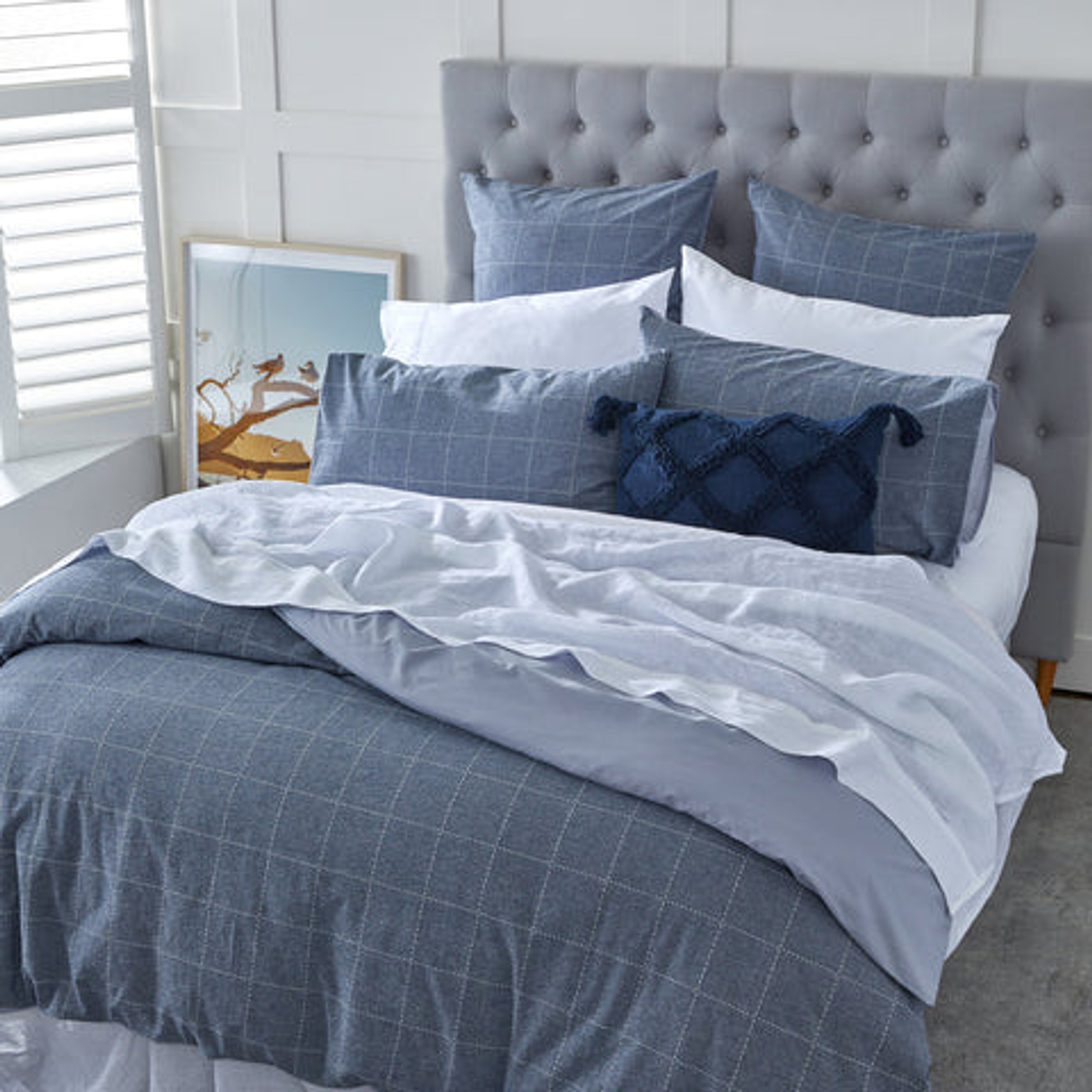 Deborah Hutton Fenwick Quilt Cover Set Queen Navy - Bunnings Australia