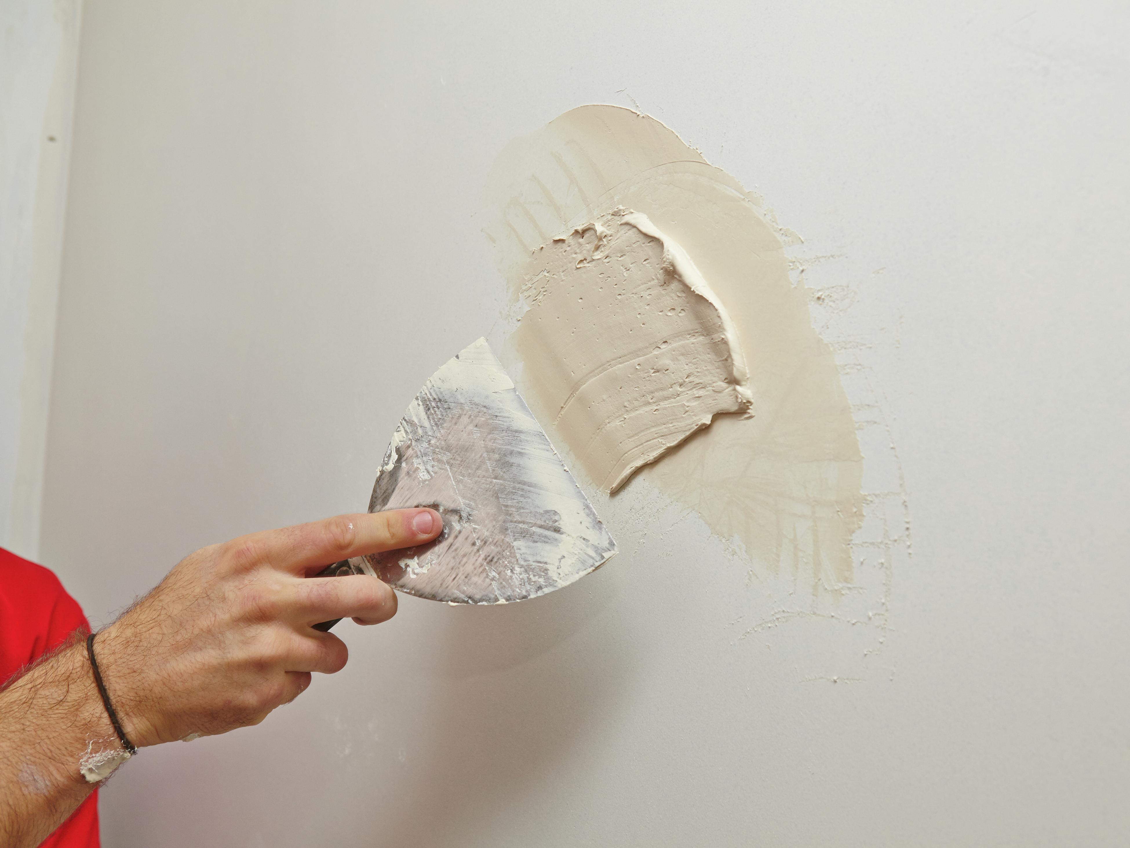 How To Patch Plaster - Bunnings Australia