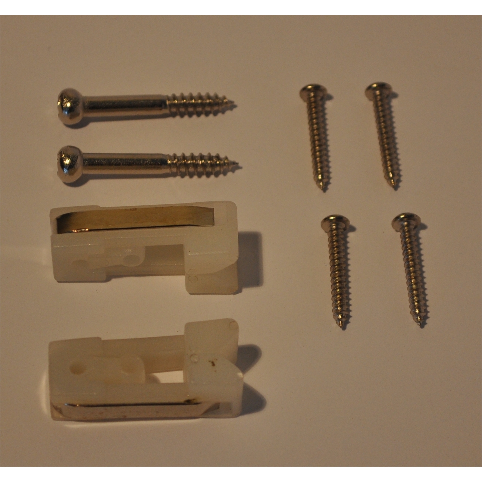 Catch Gripper Magnet White Pk2 907 - Bunnings Australia