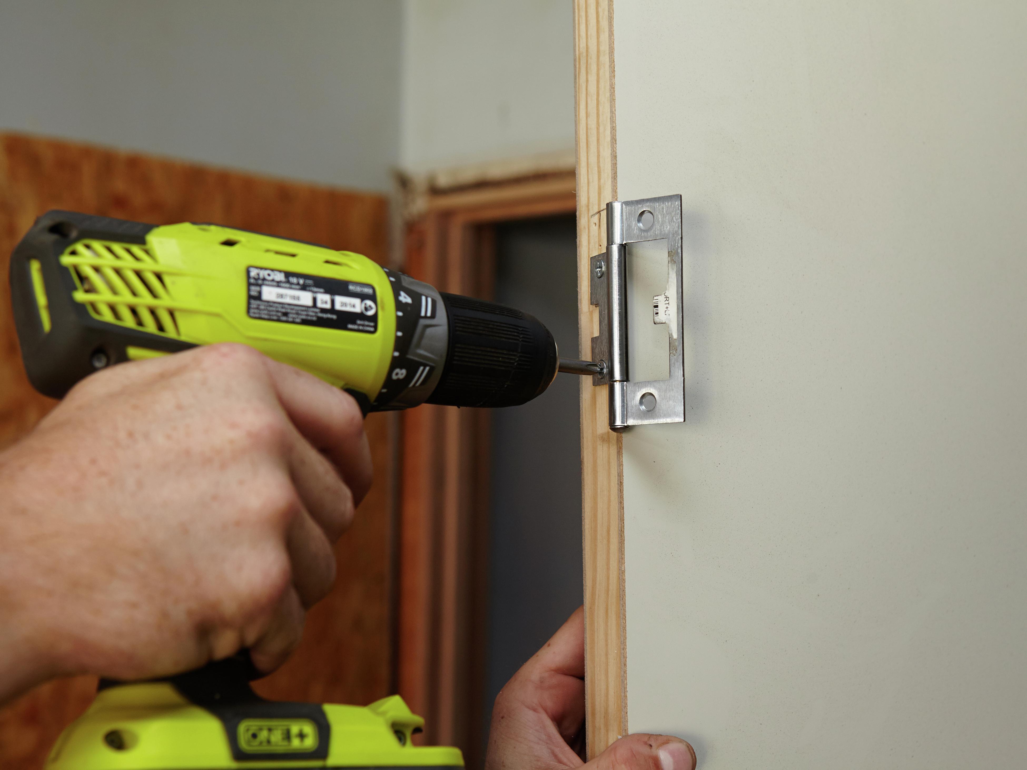 How To Hang a Door - D.I.Y. Advice - Bunnings Australia