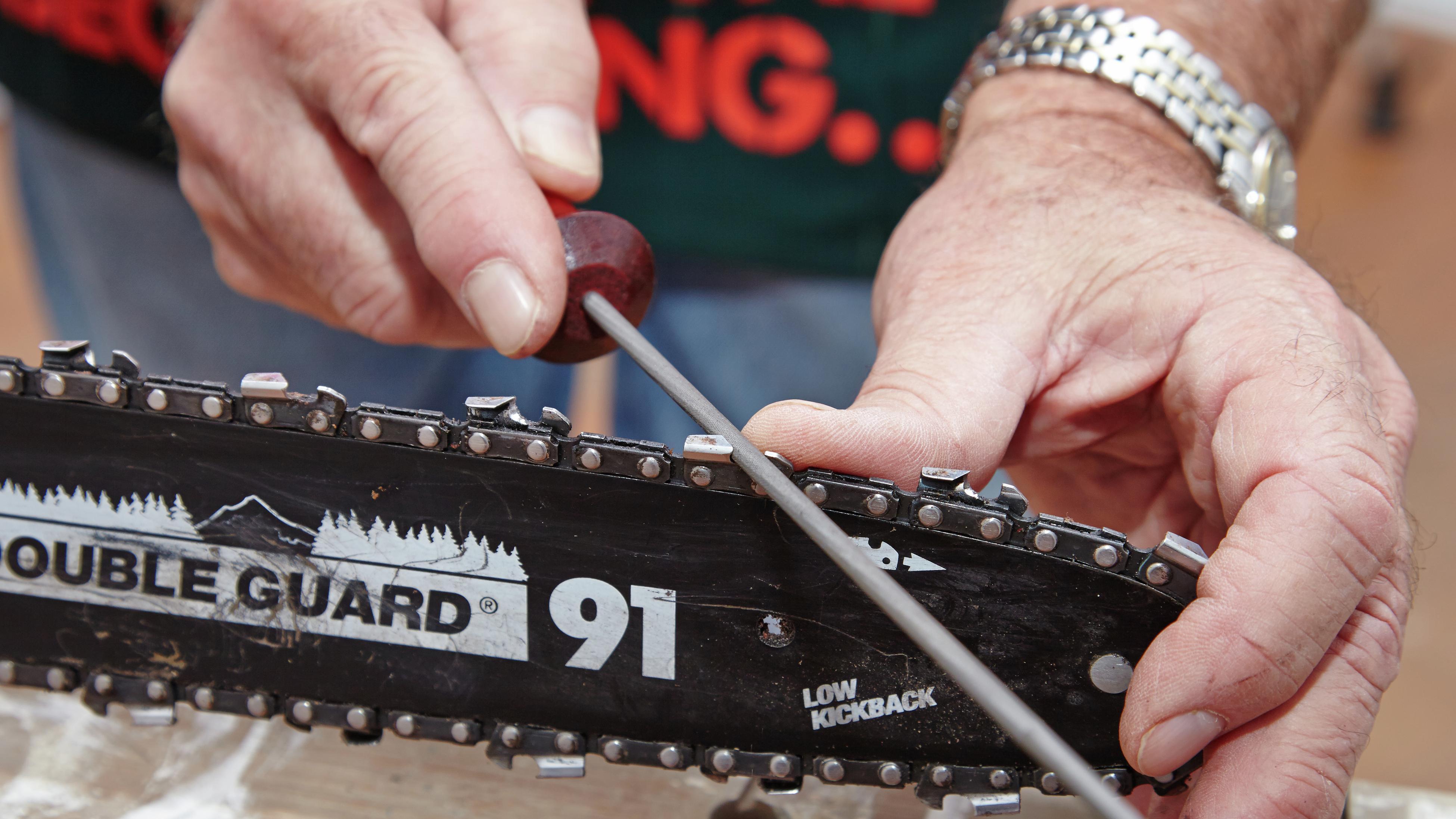 How To Maintain Power Garden Equipment - Bunnings Australia