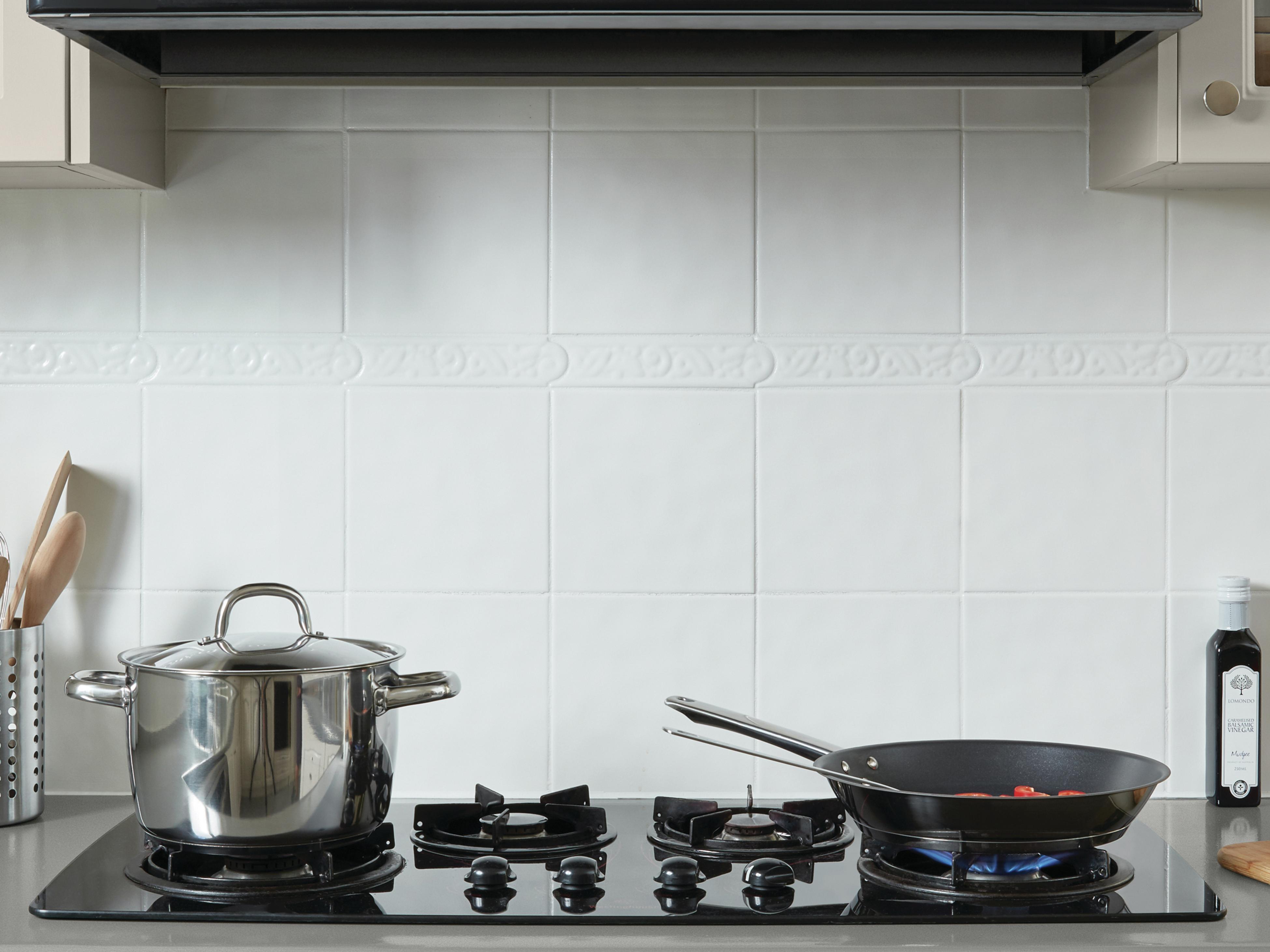 Update your existing splashback with paint - Bunnings Australia