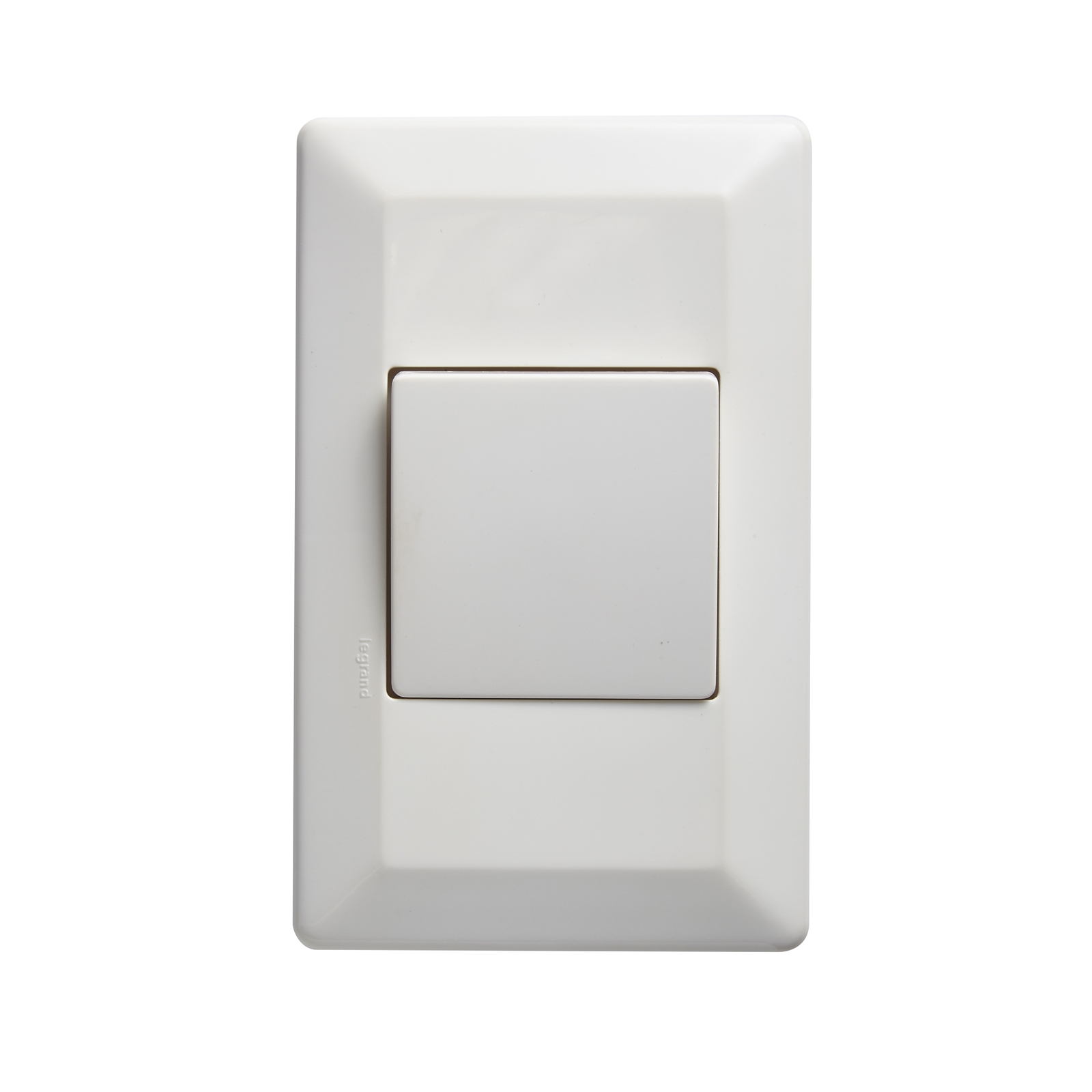 HPM COMO 1 Gang Vertical Wall Switch - Bunnings Australia