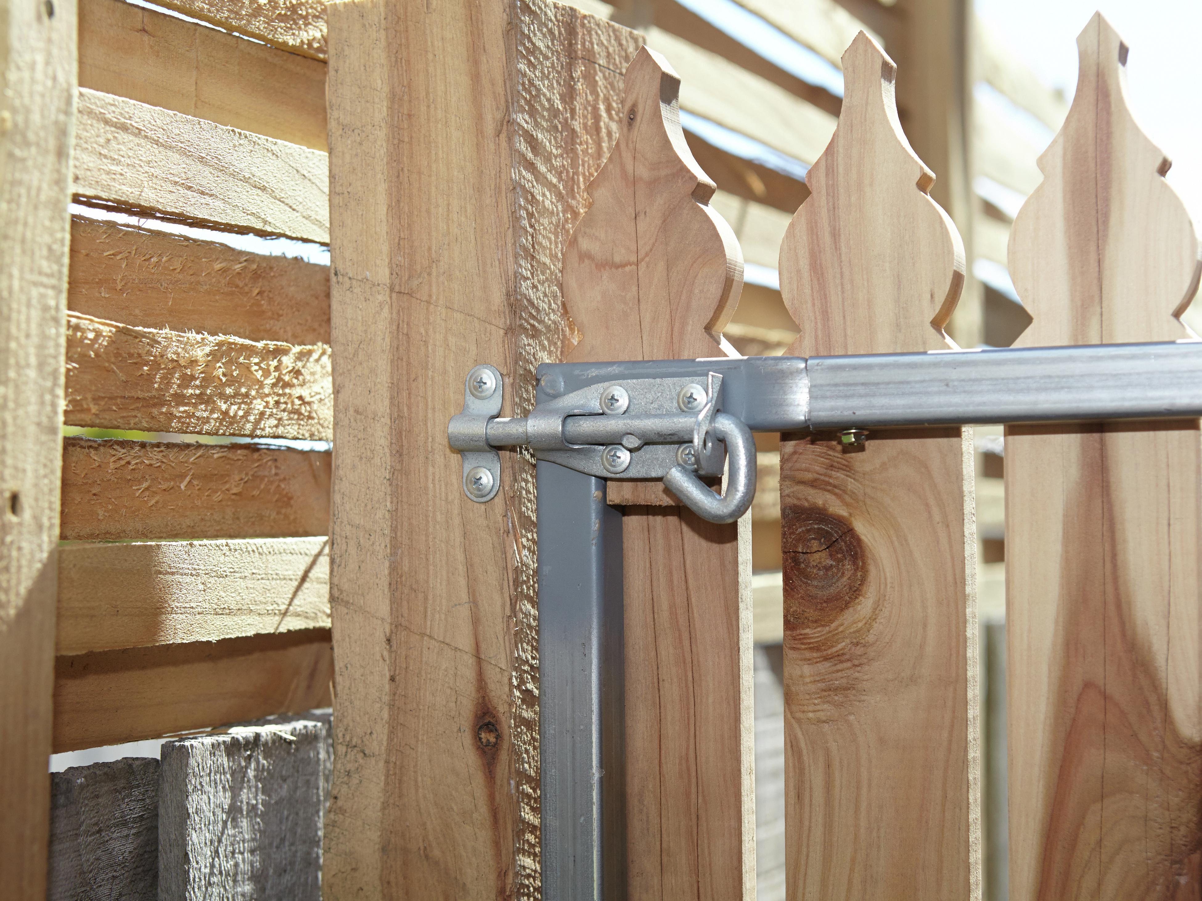 How To Install a Pad Bolt - Bunnings New Zealand