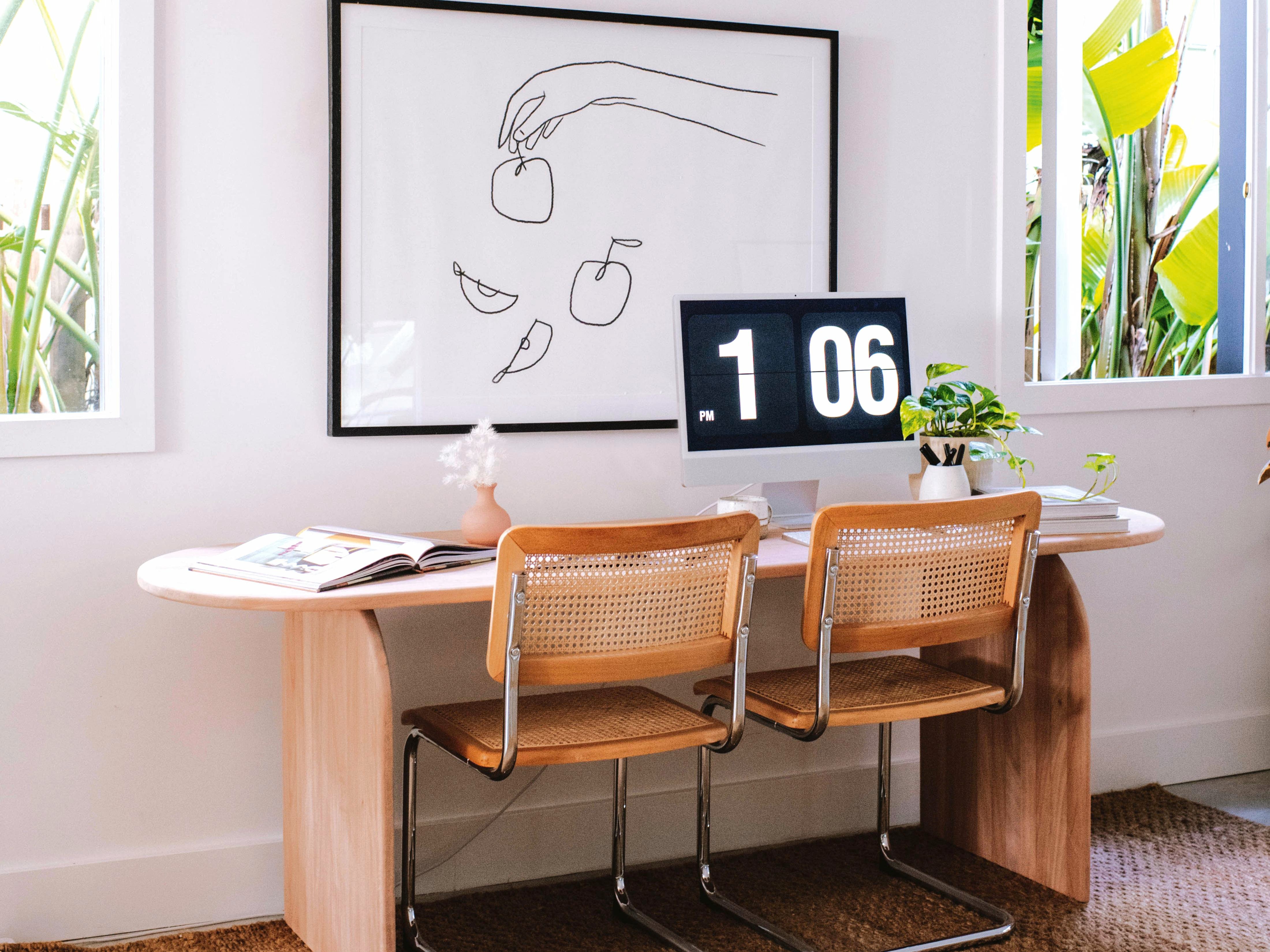How To Make A Simple And Stylish D.I.Y. Desk - Bunnings Australia
